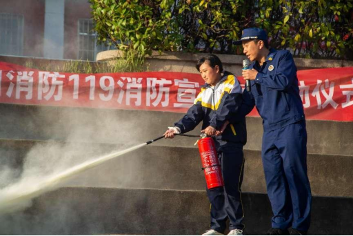 远离火患 平安校园 晨光中学消防疏散演练暨预防为主 生命至上浔阳消防119消防宣传月启动仪式 九江市民办晨光中学