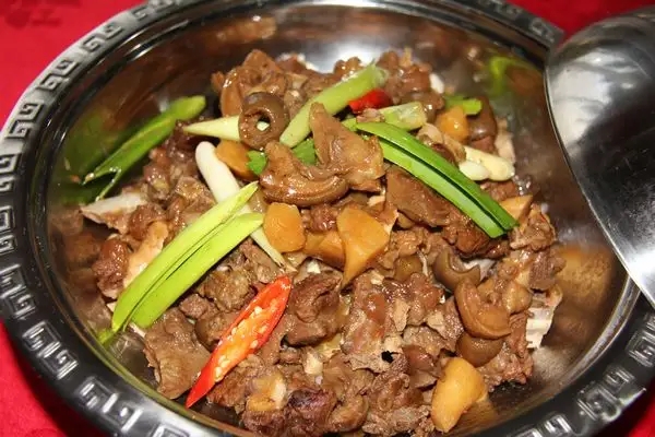 红扣黑山羊制作培训班-学厨网