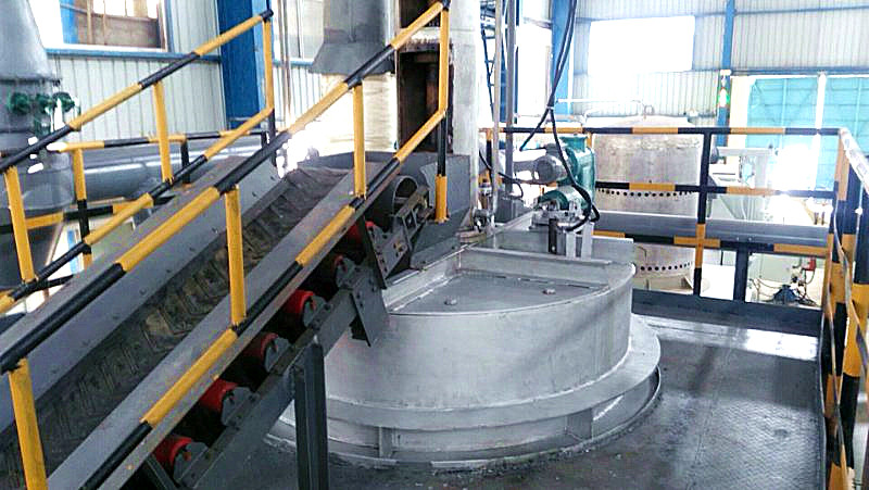 Low-temperature molten salt reduction smelting furnace of cadmium ...